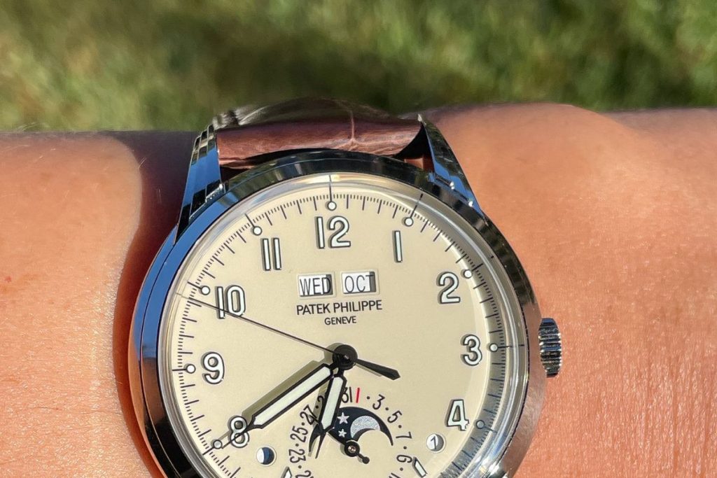 Up Close with the Patek Philippe World Time Platinum 5230P – Jaztime Blog